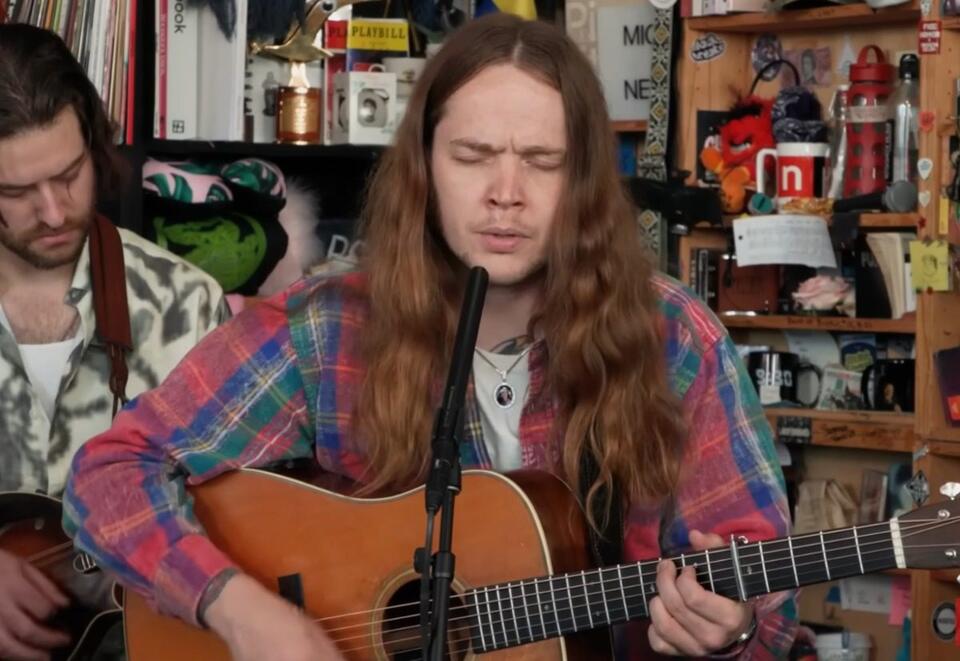 Billy Strings Puts On A Bluegrass Clinic For NPR Tiny Desk Debut - NewsBreak