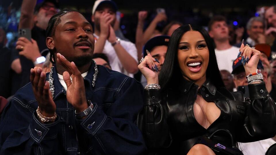 Stefon Diggs Says Cardi B ‘Looks Good With Nothing On’ - NewsBreak