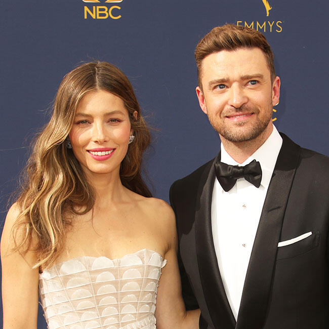 Justin Timberlake And Jessica Biel Twin In T-Shirts With Each Other's Faces After She Called Him ...