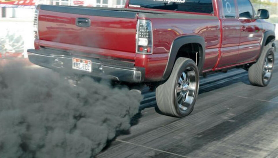What the Color of Your Exhaust Smoke Says About Your Car - NewsBreak