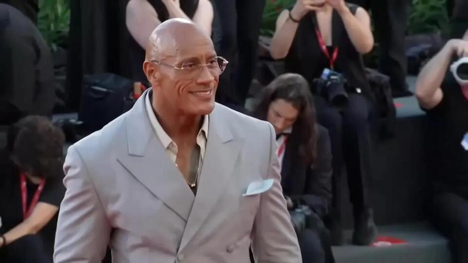 Dwayne 'The Rock' Johnson's dramatic new look has everyone talking at ...
