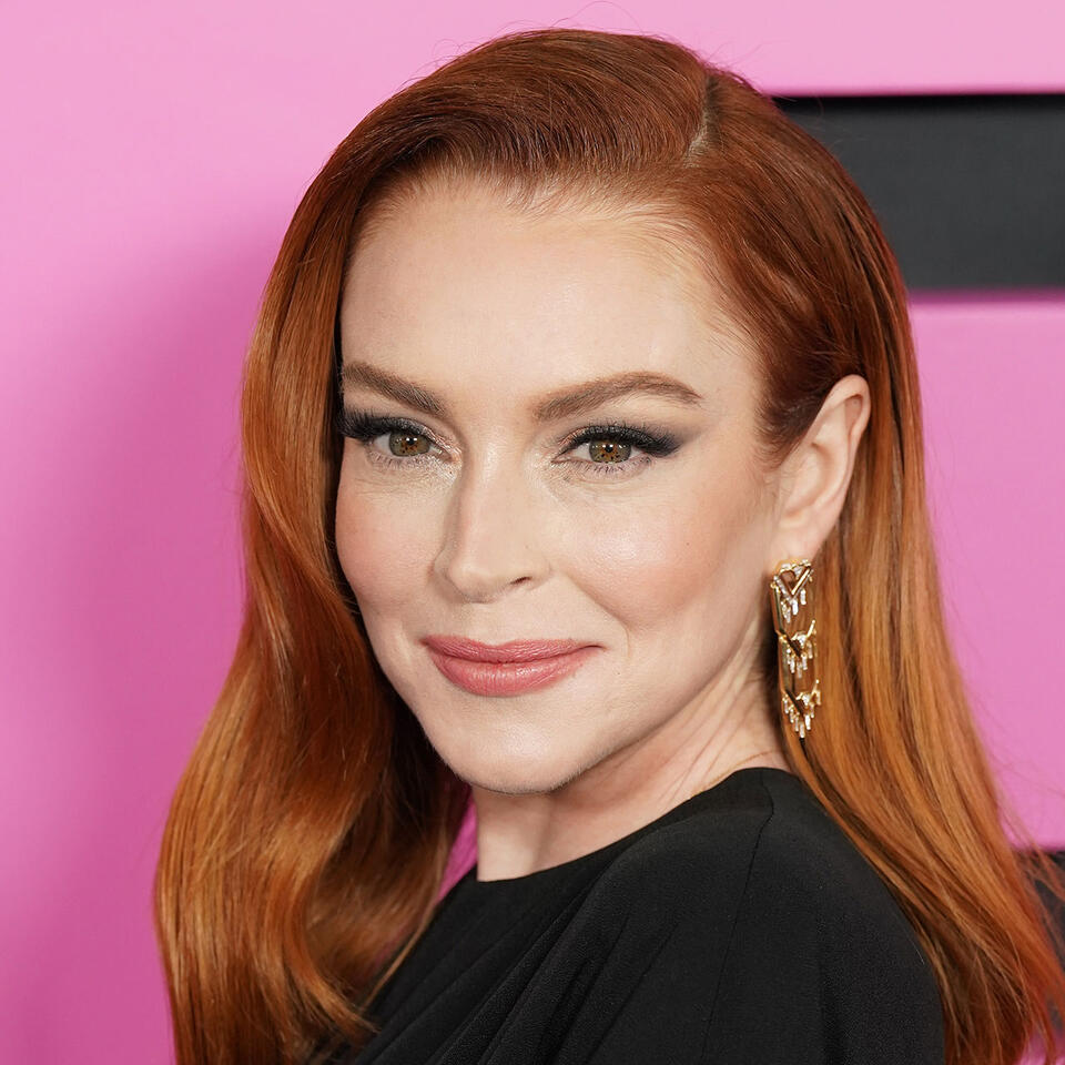 Fans Say Lindsay Lohan Looks 'Stunning' As She Wows In A Lace Peplum ...