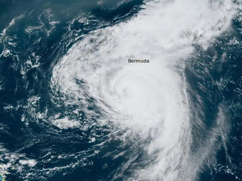 Hurricane “Ernesto” expected to hit Bermuda with dangerous storm surge and flash flooding