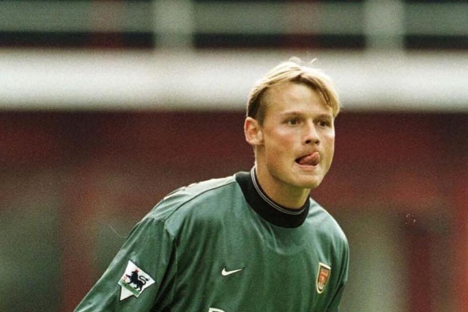 Former Arsenal goalkeeper Alex Manninger killed in road accident, aged ...