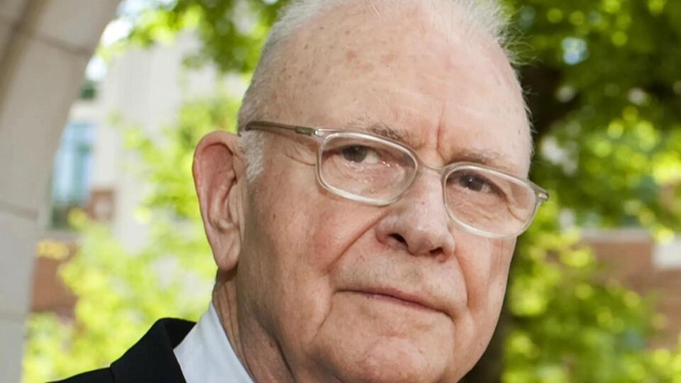 President Whitten honors the life and legacy of Lee Hamilton following ...
