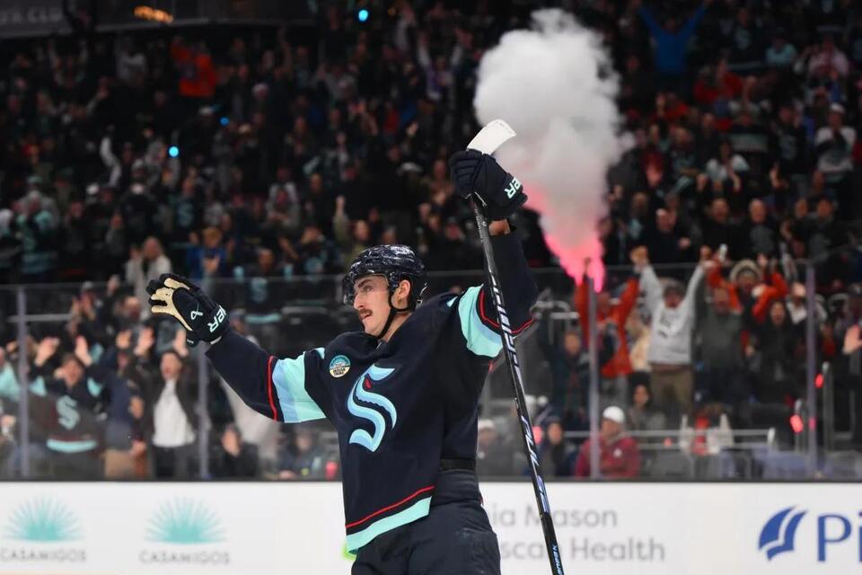 Toronto Maple Leafs miss out on their top trade target as Conference ...