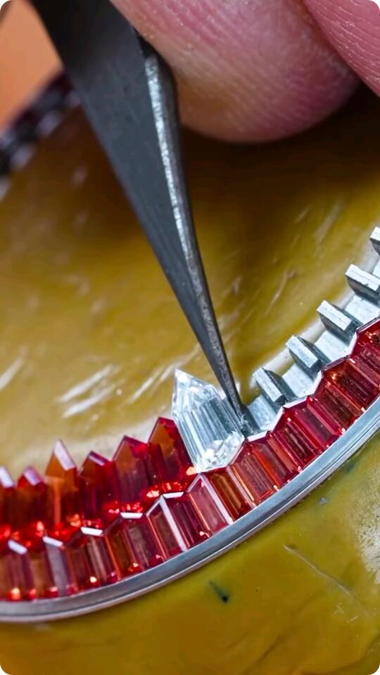 jacobandcos invisible setting creates a surface of diamonds so seamless ...