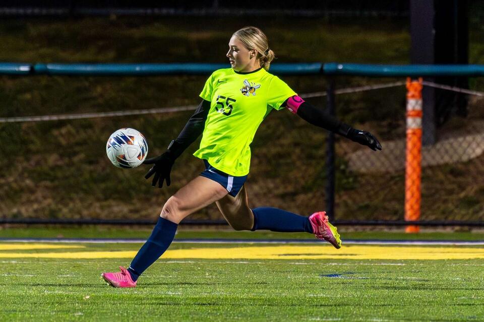 Freeport girls soccer star Camryn Woods player of the year: See 2025 ...
