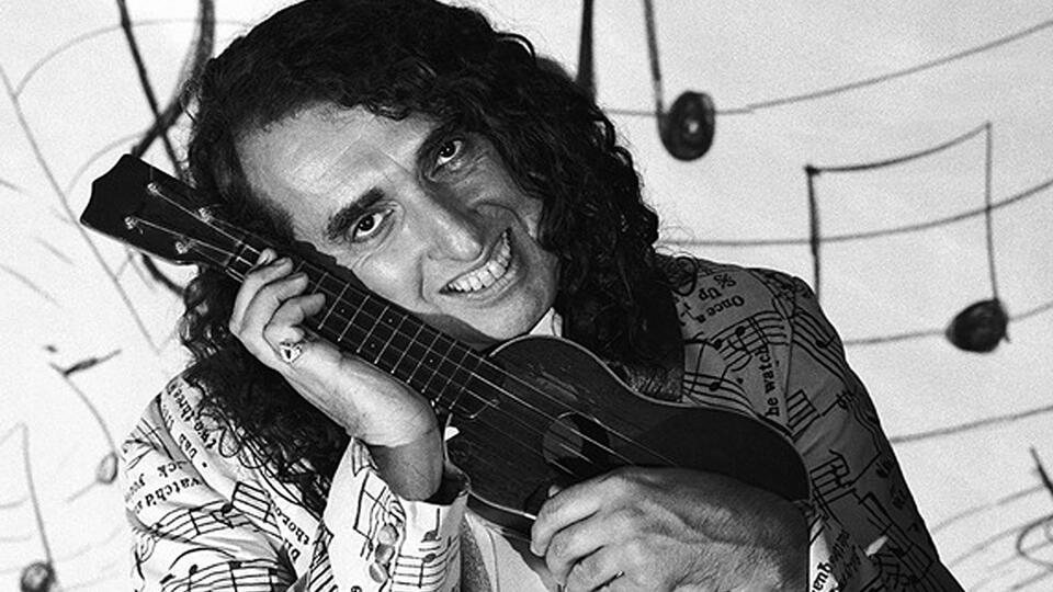 Tiny Tim: The Tragic Death of the Famed "Tip Toe Through the Tulips ...