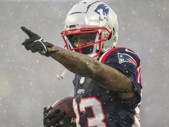 Trio of former Patriots found new teams on Monday