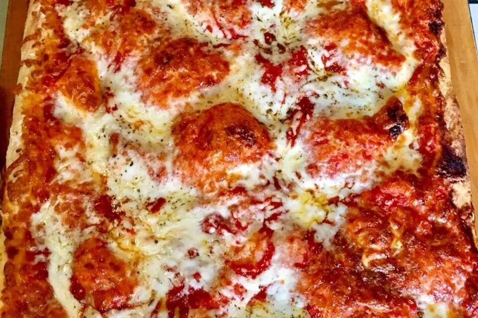 This Maine Pizza Slice Was Ranked Among the Best in the U.S.! - NewsBreak