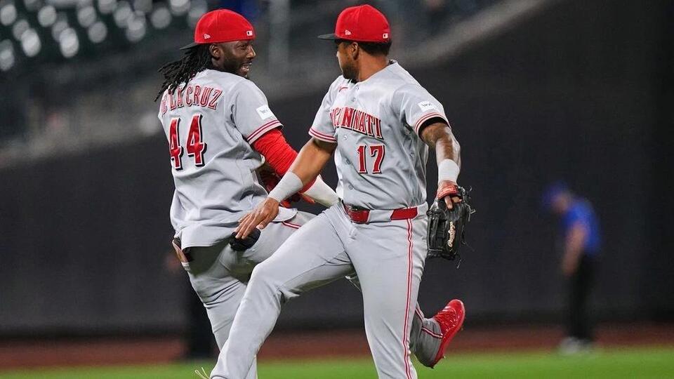 Burns wins fourth straight start, Reds take care of Mets 7-2 - NewsBreak