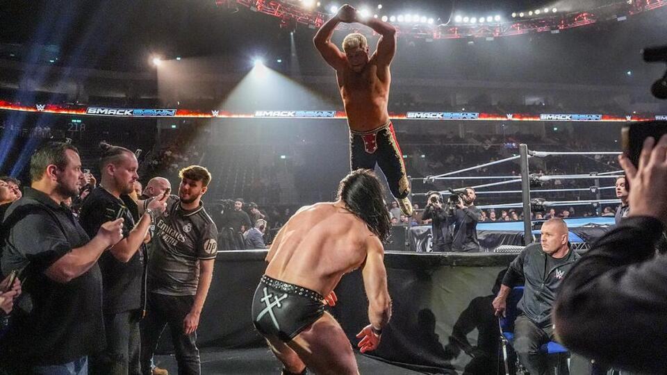 WWE SmackDown drops below one million viewers - NewsBreak