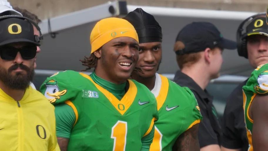 Oregon Ducks' Dakorien Moore Run-Blocking Grade Puts Nation On Notice ...