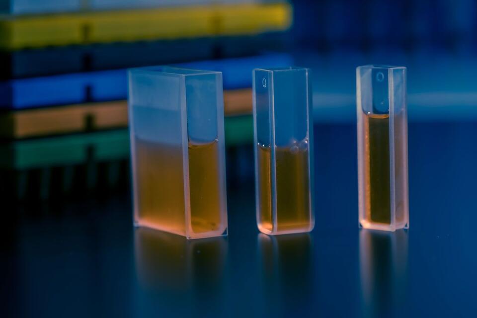 Raman Spectroscopy—A Game-Changer in the Fight Against Counterfeit ...