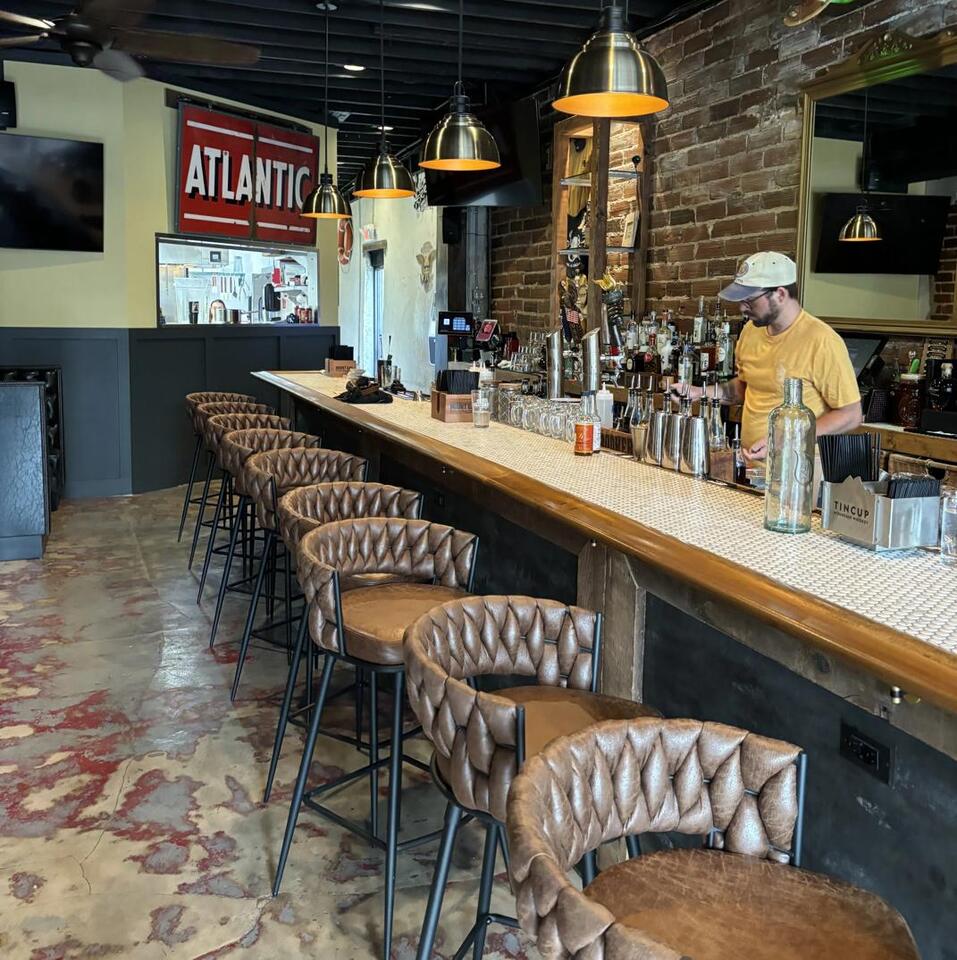 New restaurant with cozy, laid-back vibe opens in Wilmington's Brooklyn ...