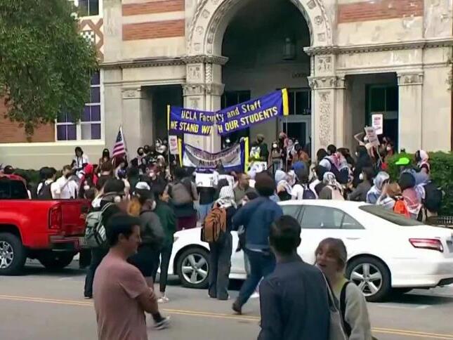 Hundreds walk out of Harvard College graduation; UCLA contends with new ...