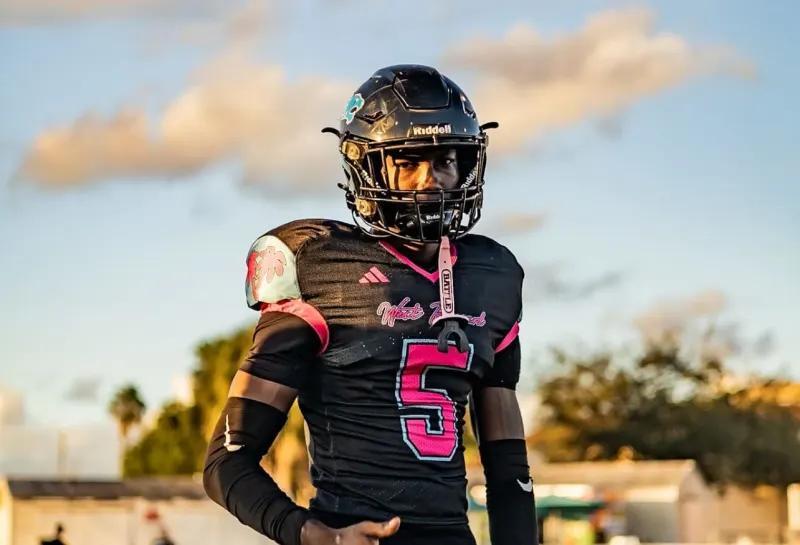 Playmaking DB Shmar Akande and former Toledo signee commits to UConn ...