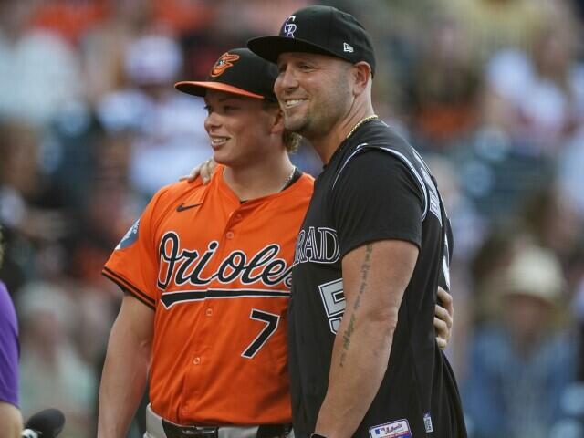 Rockies great Matt Holliday throws out first pitch to Oriole son Jackson