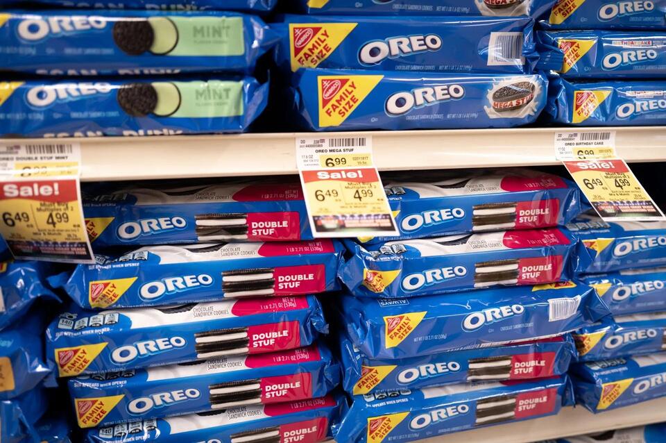 Fans react with memes as Oreo re-releases its iconic Oreo-flavored Oreo ...