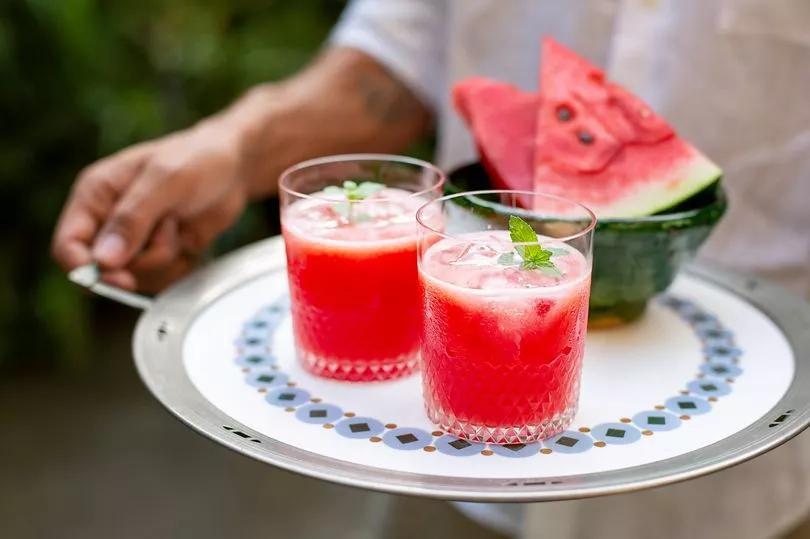 Five refreshing drinks that support kidney health naturally - NewsBreak