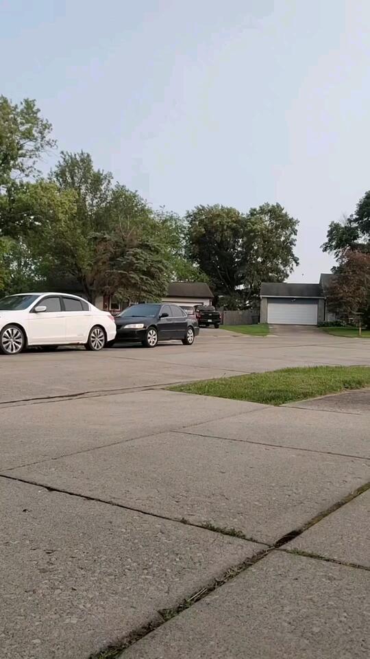 Tesla investor presses board to finally address the elephant in the ...