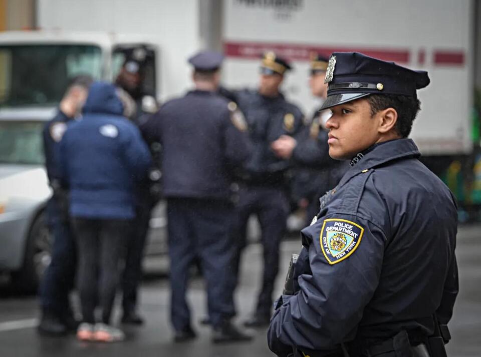 Blue exodus: Cops say NYPD staffing crisis has reached breaking point ...