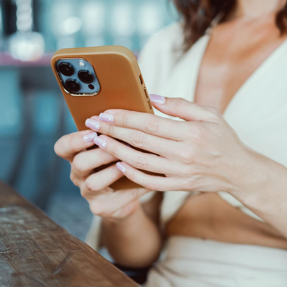 6 Common iPhone Scams That Security Experts Say Not To Fall For—And How ...