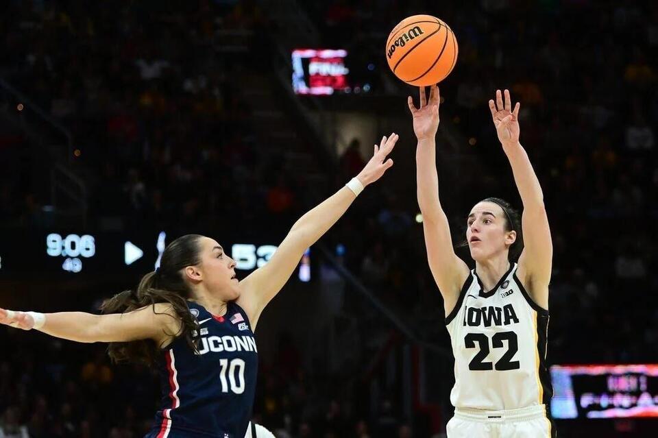 NCAA Womens Basketball: Final Four National Semifinal-Connecticut vs ...