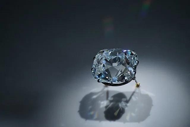The Louvre Robbers Left Behind This $60 Million Diamond During Their ...