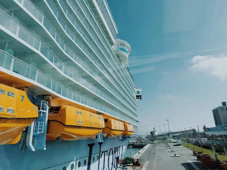 I packed the wrong clothes for the last day of my cruise, and it's a ...