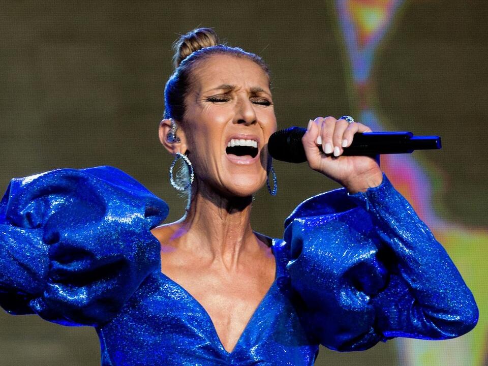 Remember When: Celine Dion Closes Her Final Full Concert in 2020 With ...