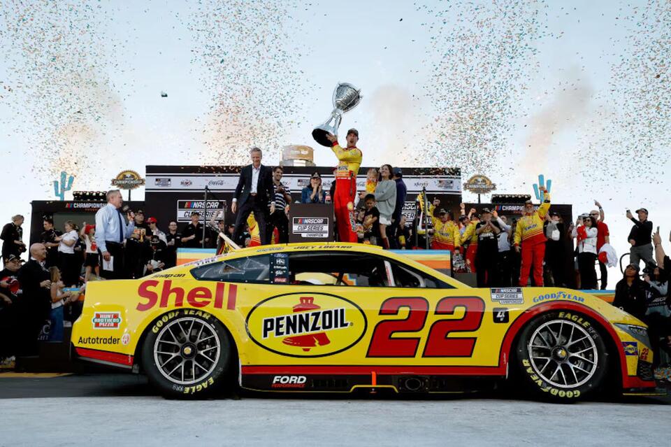 Shell giving 22-cent fuel discount on NASCAR race days in new Penske ...