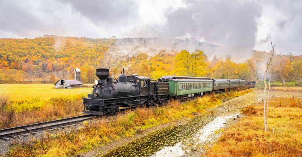 9 West Virginia Train Rides That Show Off The State’s Best Fall Colors ...