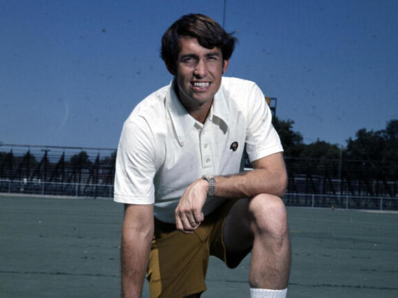 Former Vandy Football Coach Steve Sloan Dies