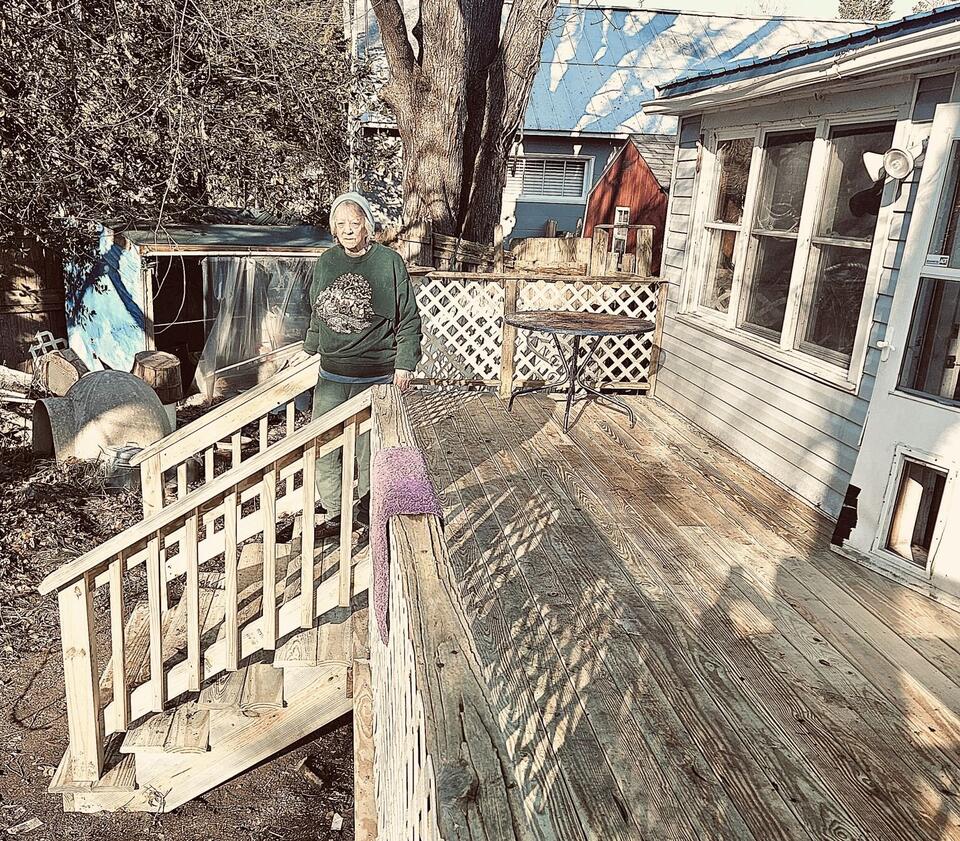 Bay Hundred volunteers help restore woman's deck - NewsBreak