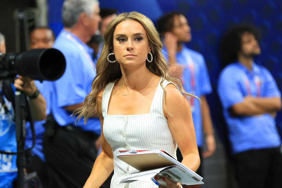 ESPN Reporter Molly McGrath Trending Before Auburn-Oklahoma Game ...