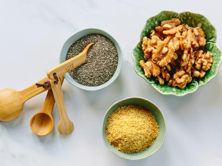 This Omega-3 ‘Cheat Sheet’ Contains 16 Powerful Foods That Help Boost ...