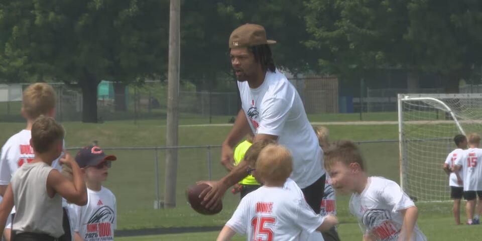 Chicago Bears’ Rome Odunze brings youth football camp to Boylan High ...