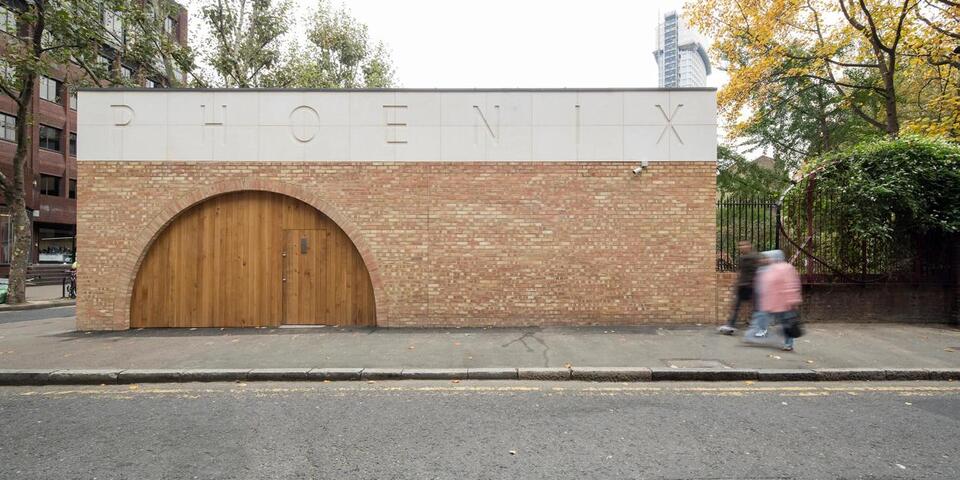 West End phone thieves burying stolen handsets - NewsBreak