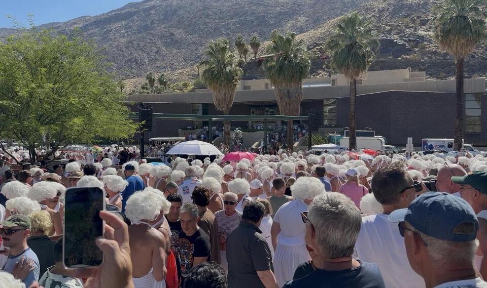 Palm Springs sets world record with 1,034 Marilyn Monroe look-alikes ...