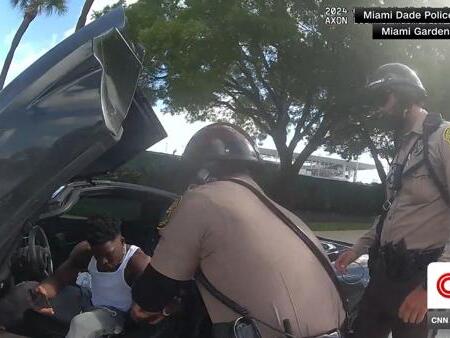 Tyreek Hill admits some regrets but calls for officer who restrained him to be fired