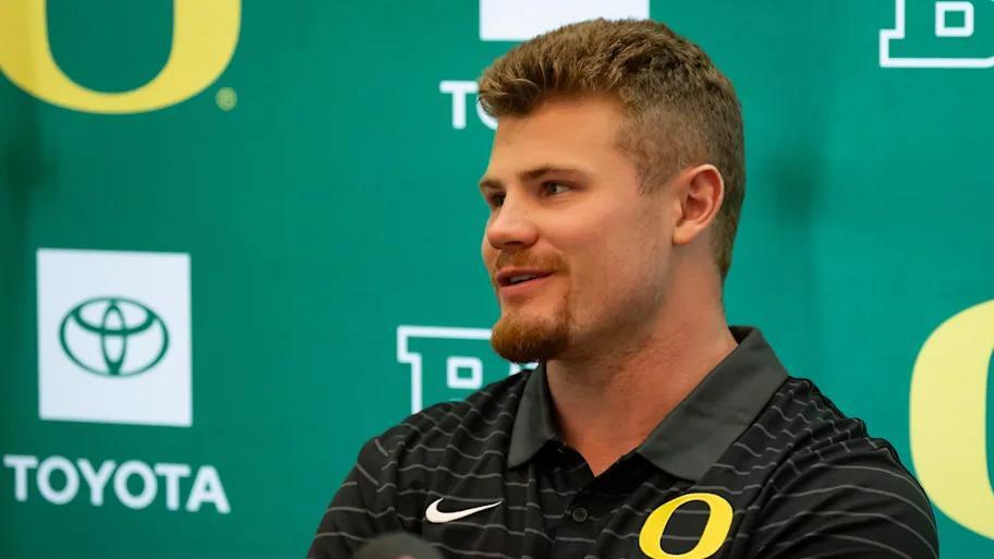 Oregon Ducks Linebacker Duo Graded Among Top Defenders in Country ...