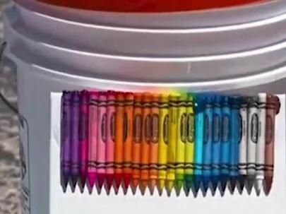 Timelapse shows crayons melting in Las Vegas heat