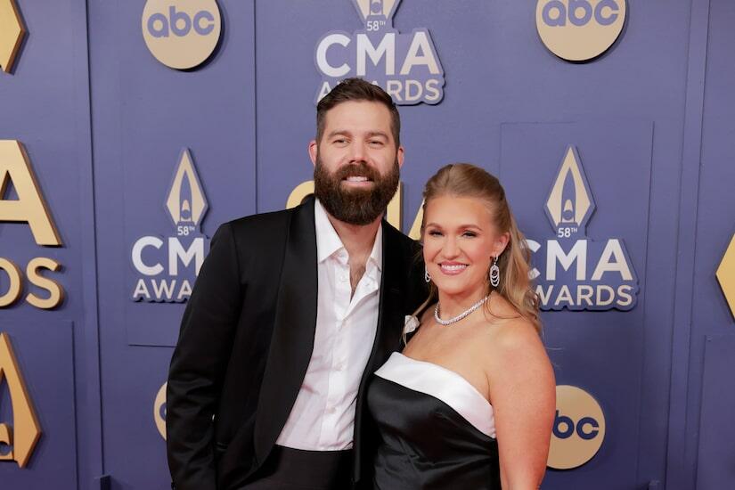 Jordan Davis & Wife Kristen Expecting Baby #4 - NewsBreak