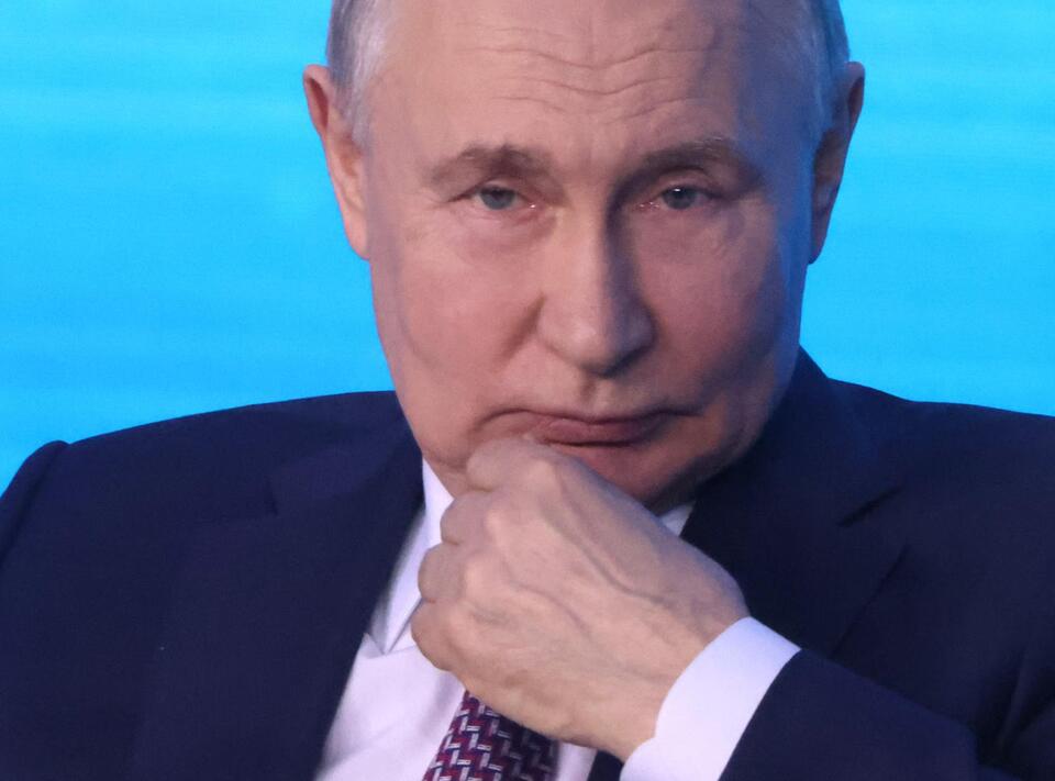 Vladimir Putin Dumps Cold Water on Trump’s Bragging About Ukraine ...