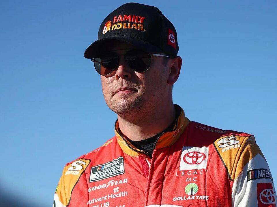 Erik Jones to miss time after fracturing back in crash at Talladega