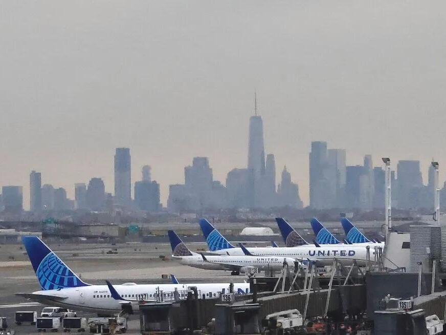 Newark-bound United flight diverted to Maine because of 2 'intoxicated,' 'disruptive' passengers