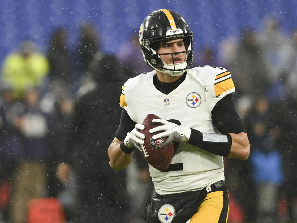 Steelers veteran pinpoints the one big difference between Kenny Pickett ...