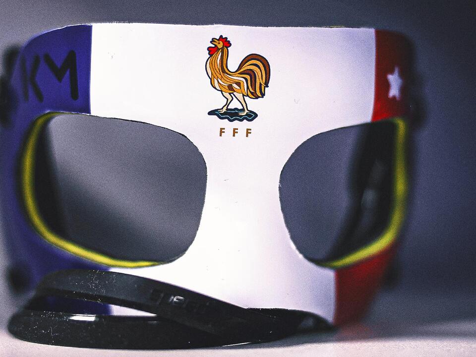 France's Kylian Mbappé getting used to new mask ahead of game vs. Poland